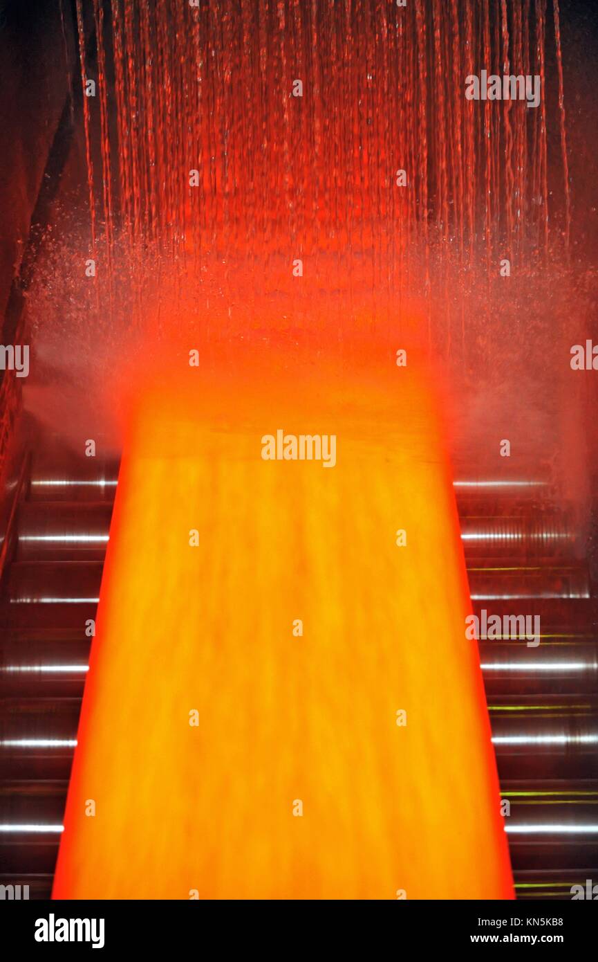 Hot plate aluminium hi-res stock photography and images - Alamy