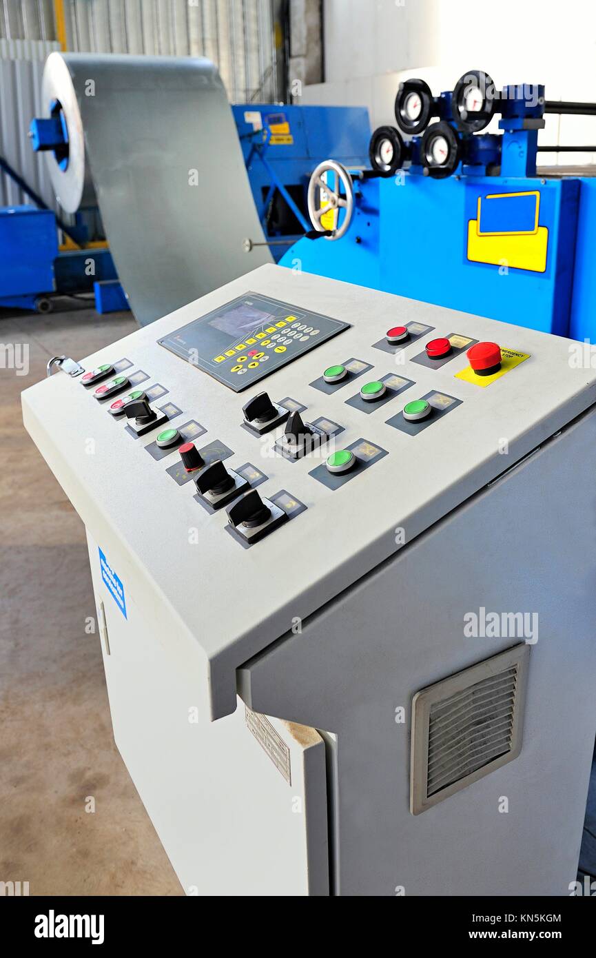 Iron Rolling Machine Stock Photos & Iron Rolling Machine Stock Images ...