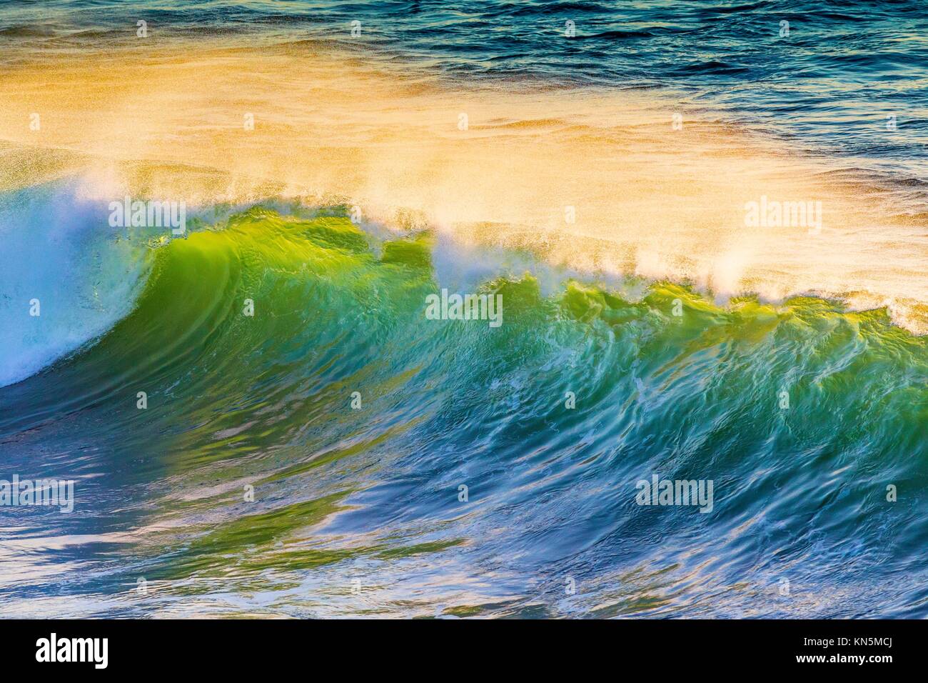 Rushing ocean hi-res stock photography and images - Alamy