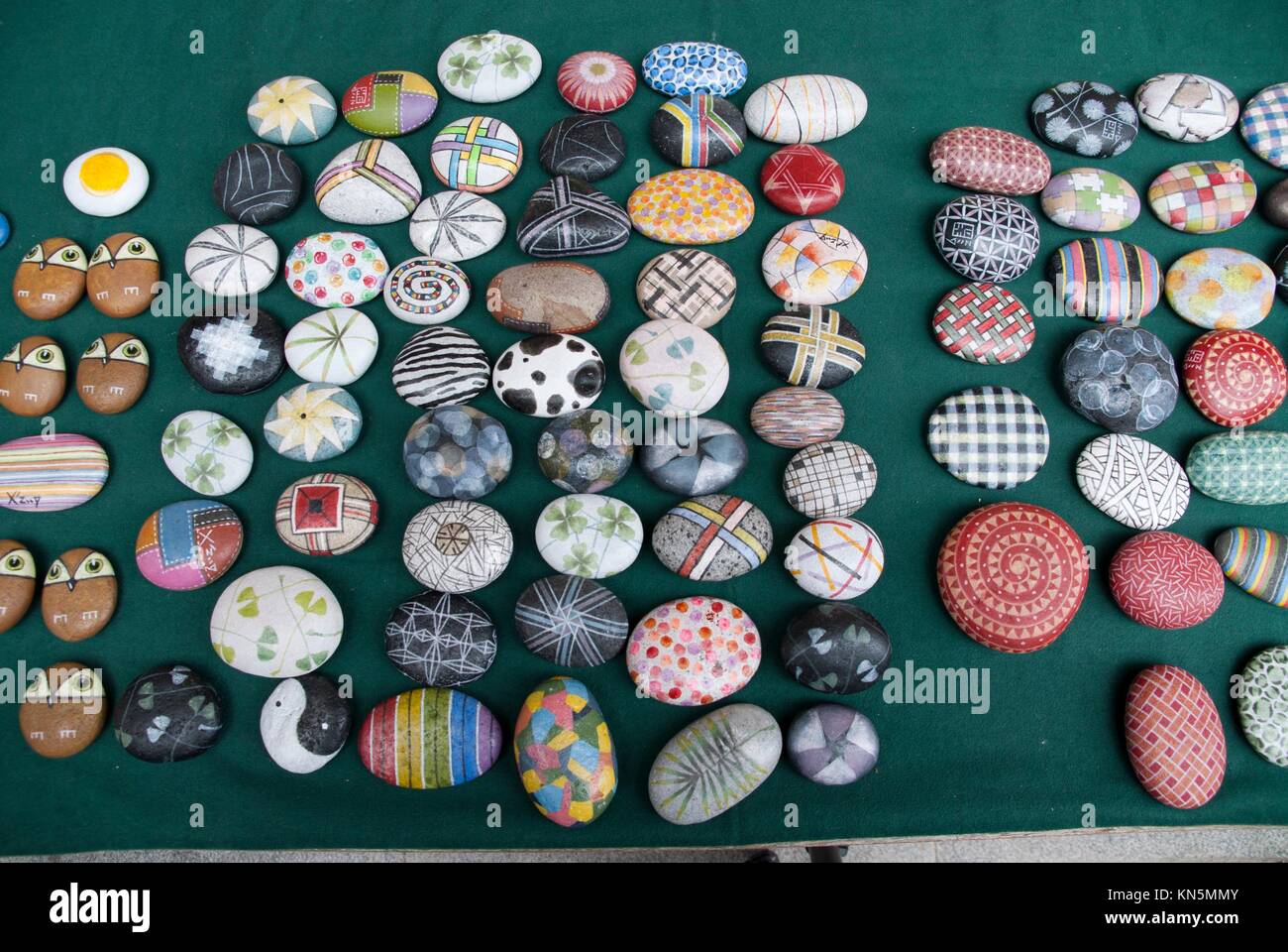 Aborigines art hi-res stock photography and images - Alamy