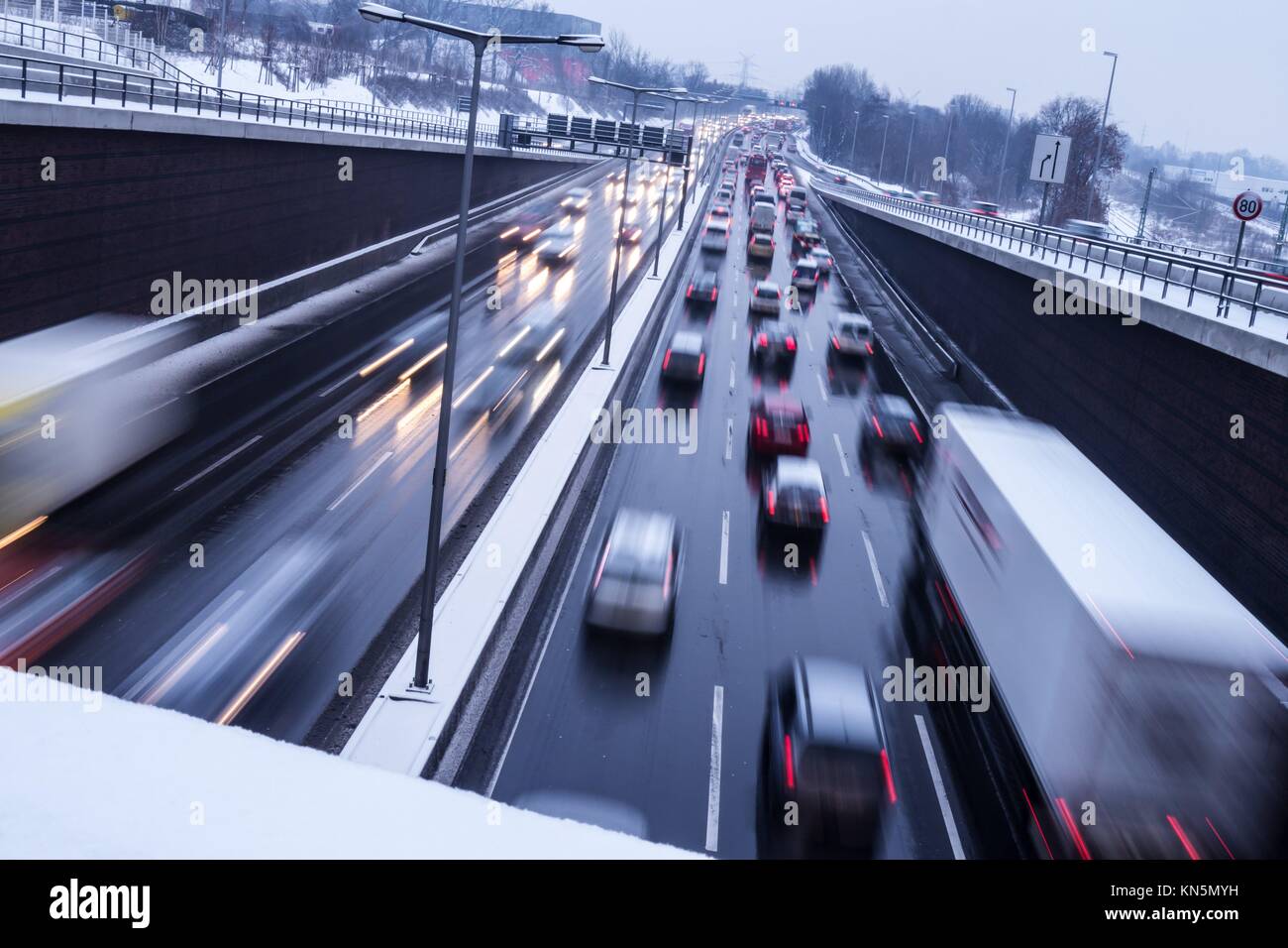 Highway ice hi-res stock photography and images - Alamy