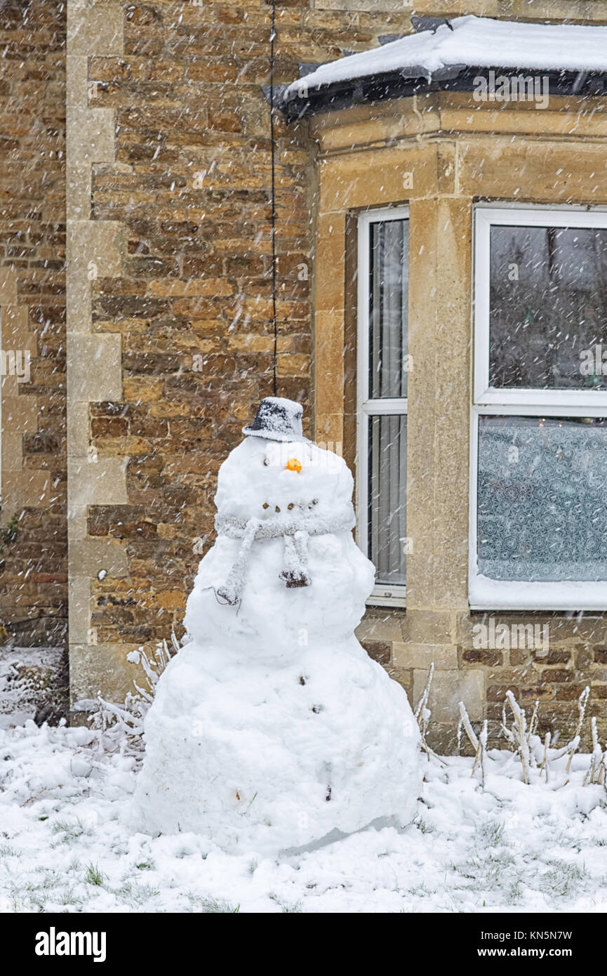 Snowman in the English countryside Stock Photo - Alamy