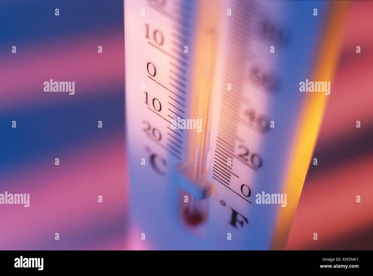 Themometer hi-res stock photography and images - Alamy