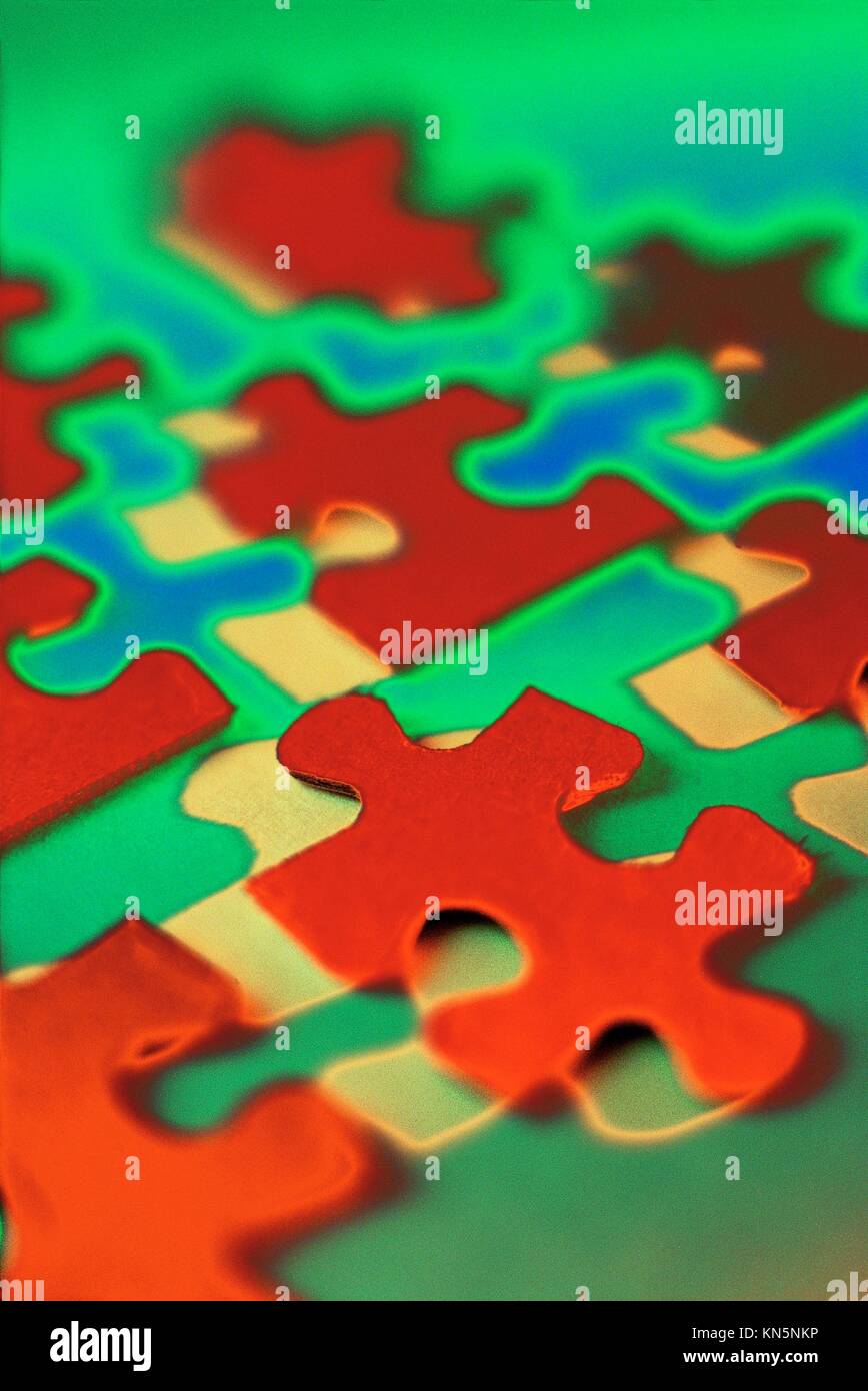 Jigsaw puzzle pieces messy hi-res stock photography and images - Alamy