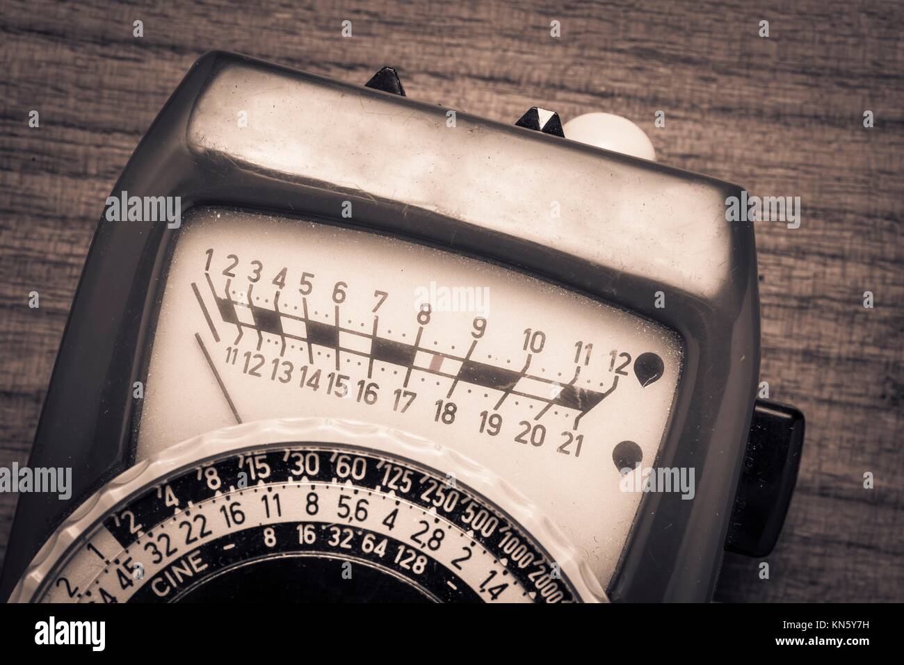 Old vintage exposure meter hi-res stock photography and images - Alamy