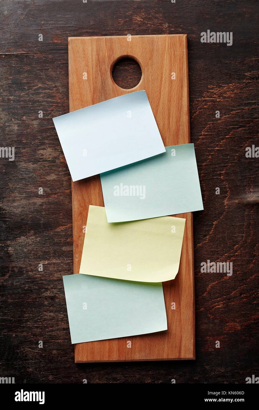 Empty shopping list hi-res stock photography and images - Alamy