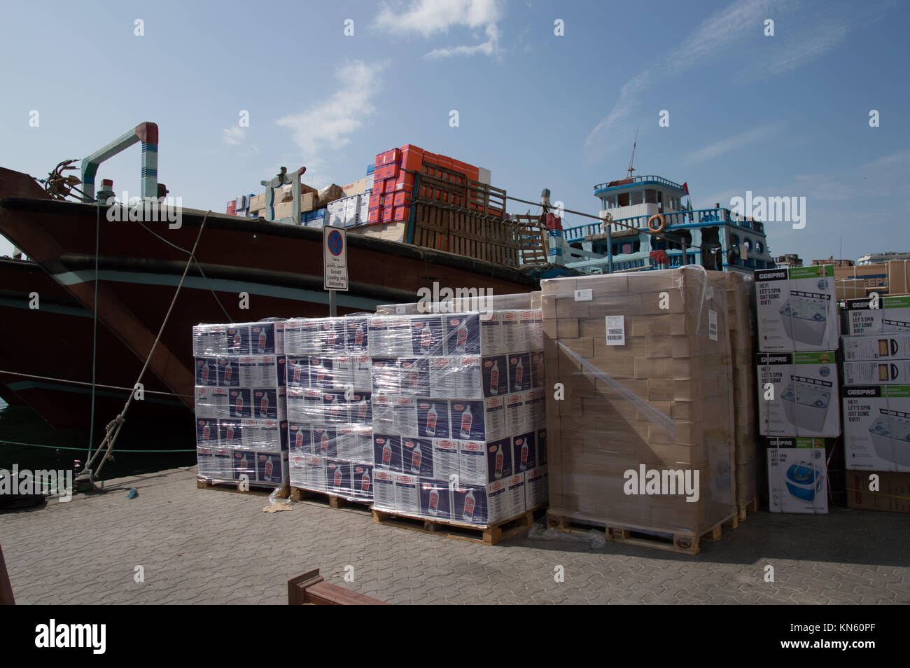 Unloading / Loading goods in Dubai creek from a Ship Stock Photo - Alamy