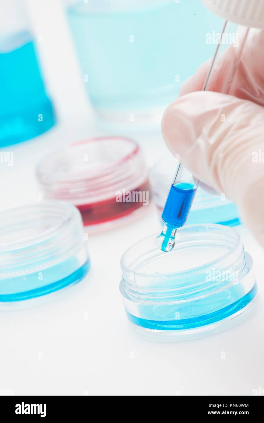 Fluid science lab hi-res stock photography and images - Alamy