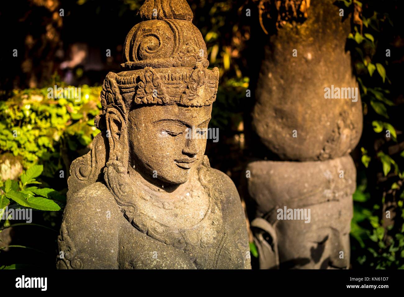 Rough statue hi-res stock photography and images - Alamy