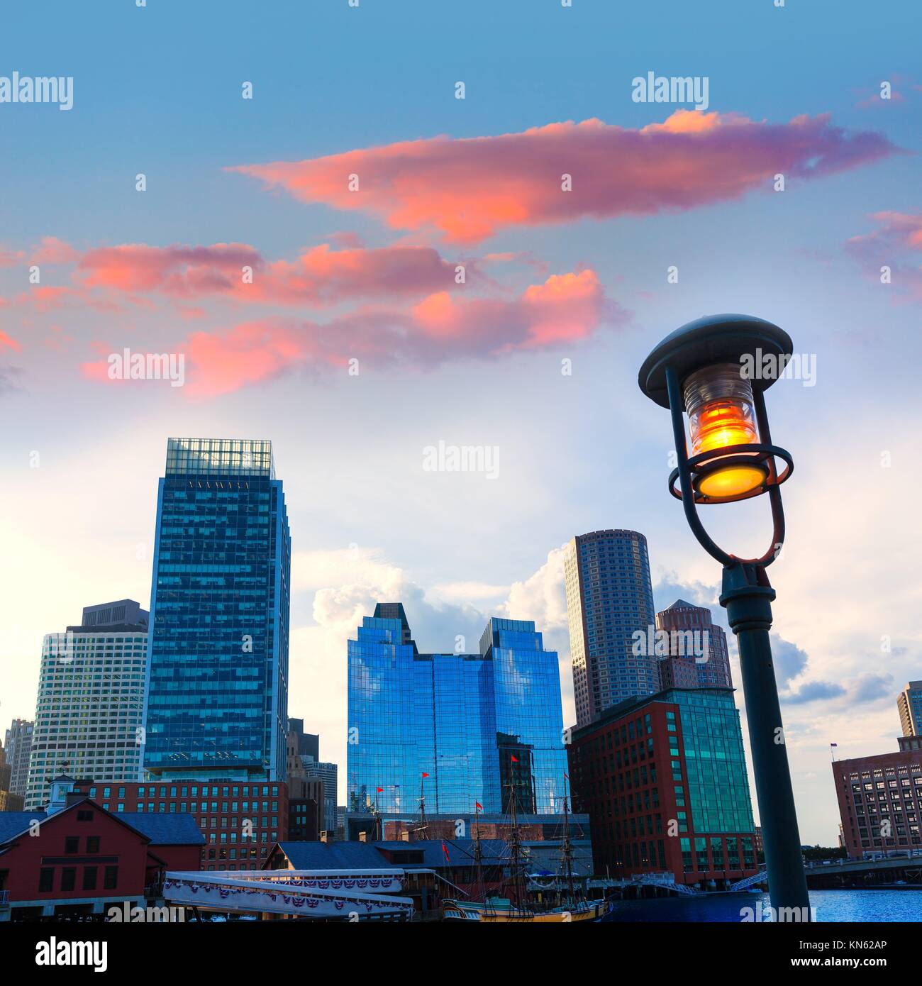 Boston sunset skyline hi-res stock photography and images - Alamy