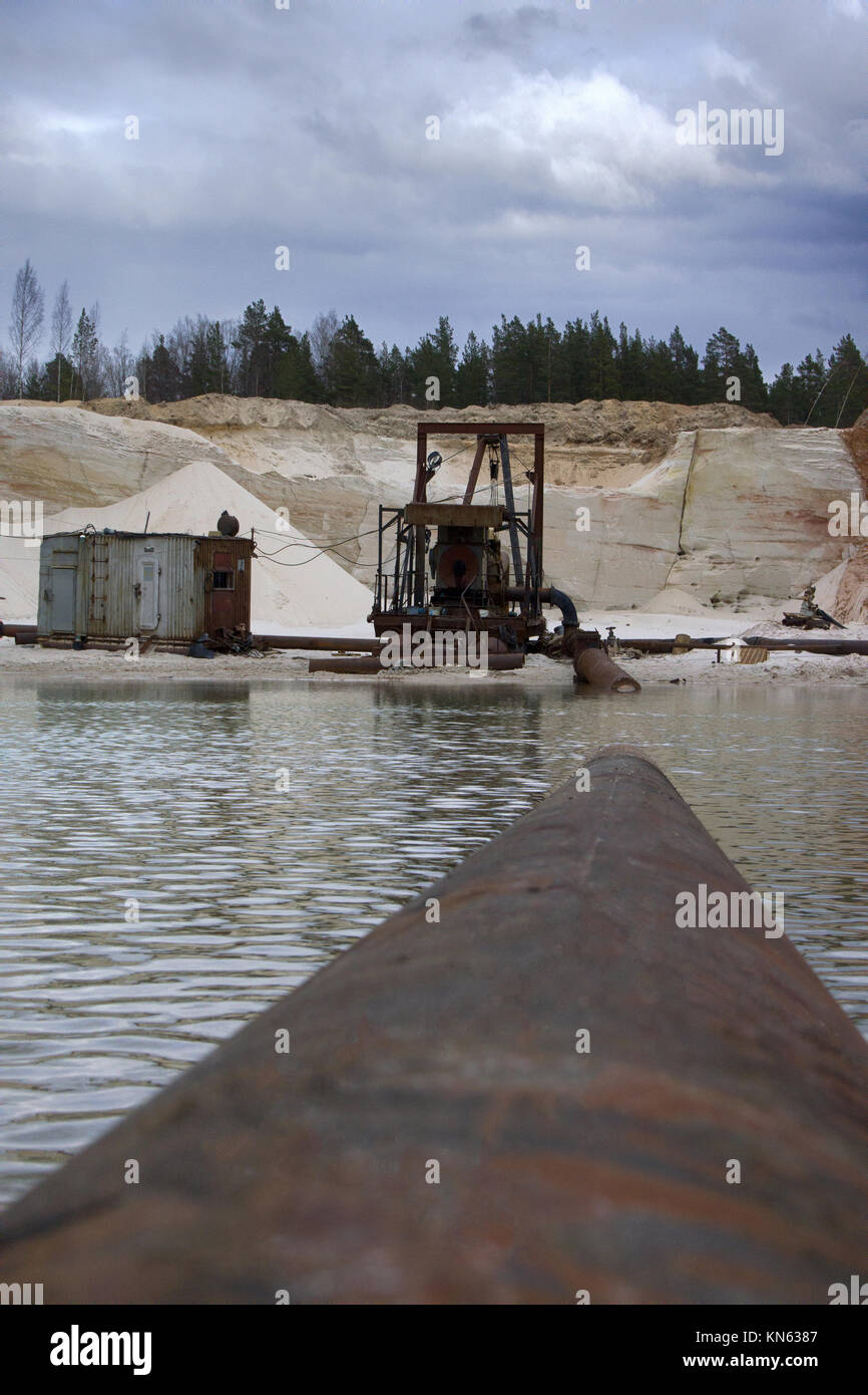 Sand extraction, sand quarry; sandpit; sand occurrence. Extraction ...