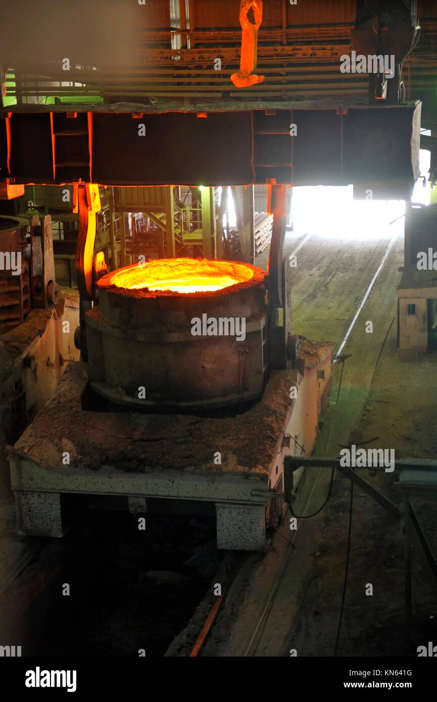 Molten Steel Ladle High Resolution Stock Photography and Images - Alamy