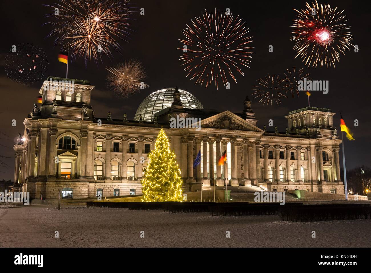 Fireworks at the reichstag hi-res stock photography and images - Alamy