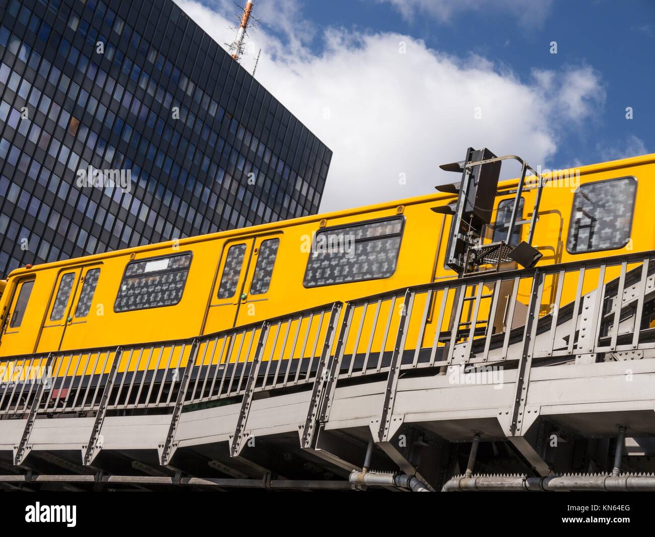 Spring transport hi-res stock photography and images - Alamy