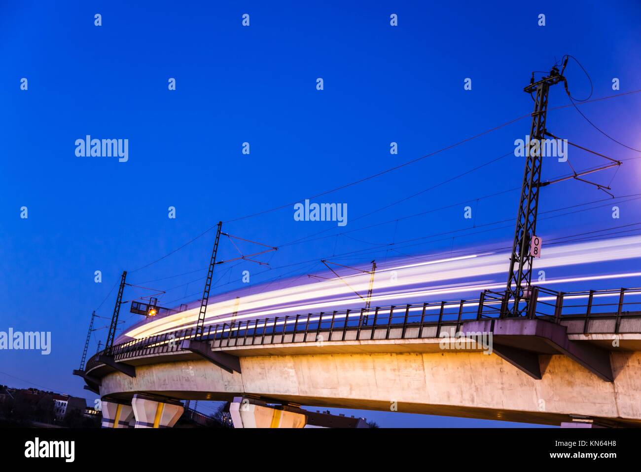 Is my train on time hi-res stock photography and images - Alamy