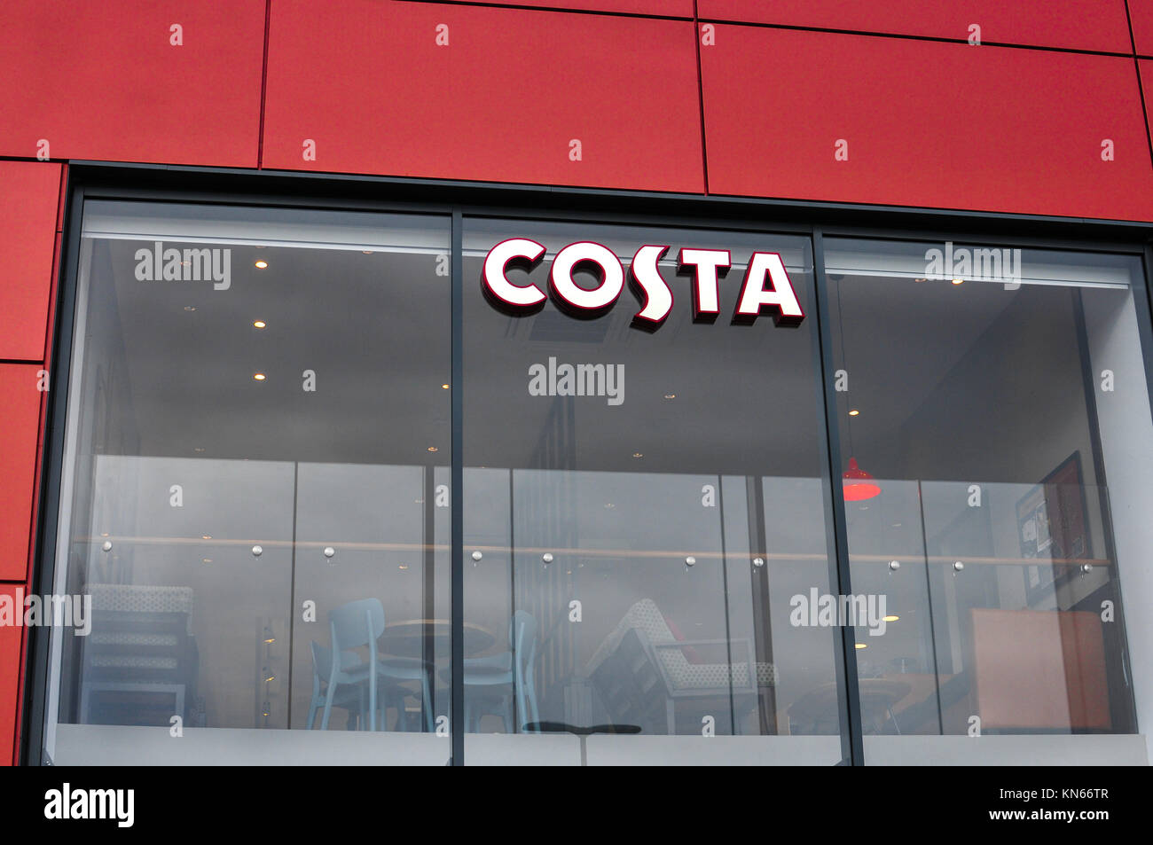 Costa coffee shop signs Stock Photo - Alamy