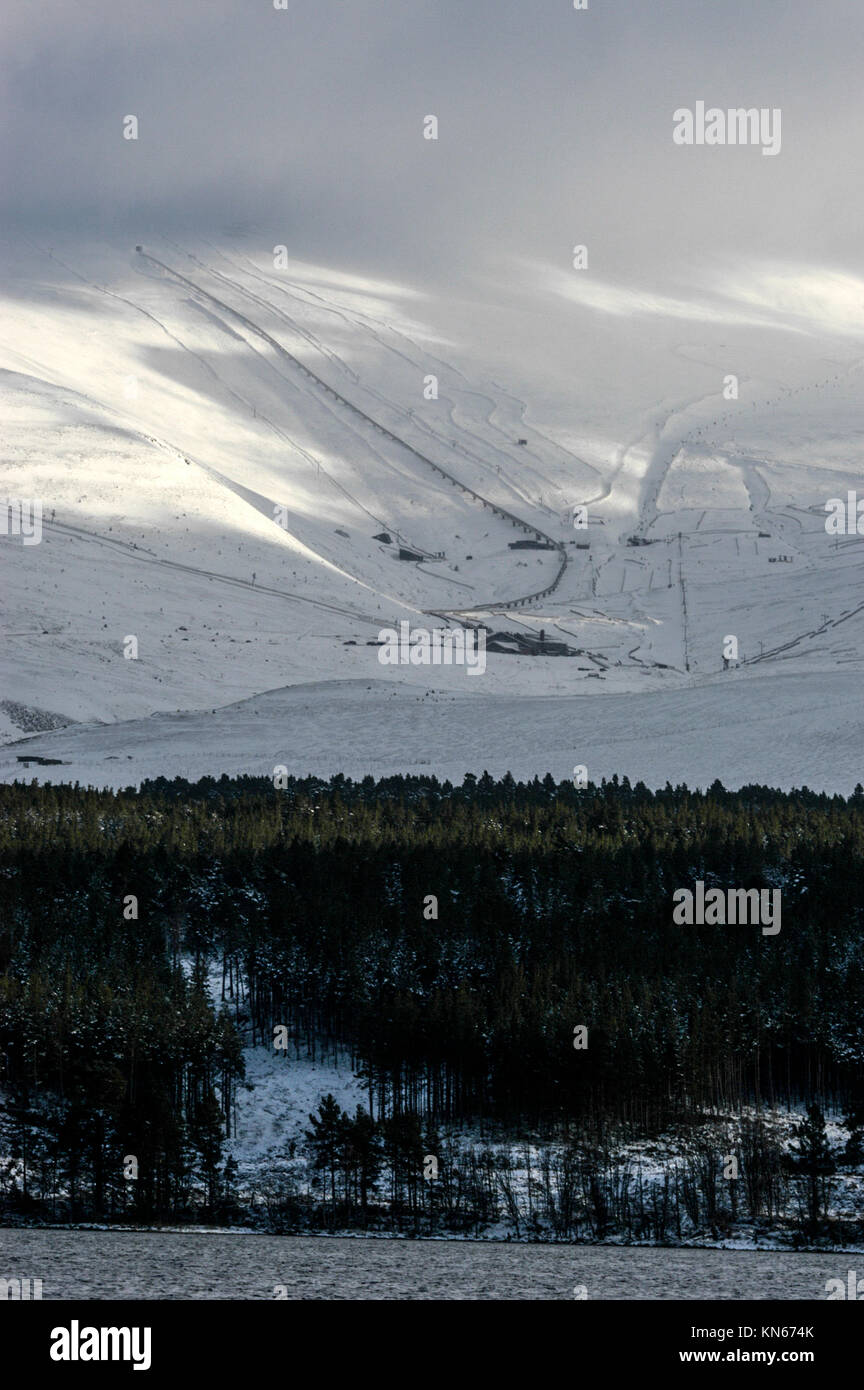 Snow covered Glenmore Forest Park and the the Avieomore ski centre on ...