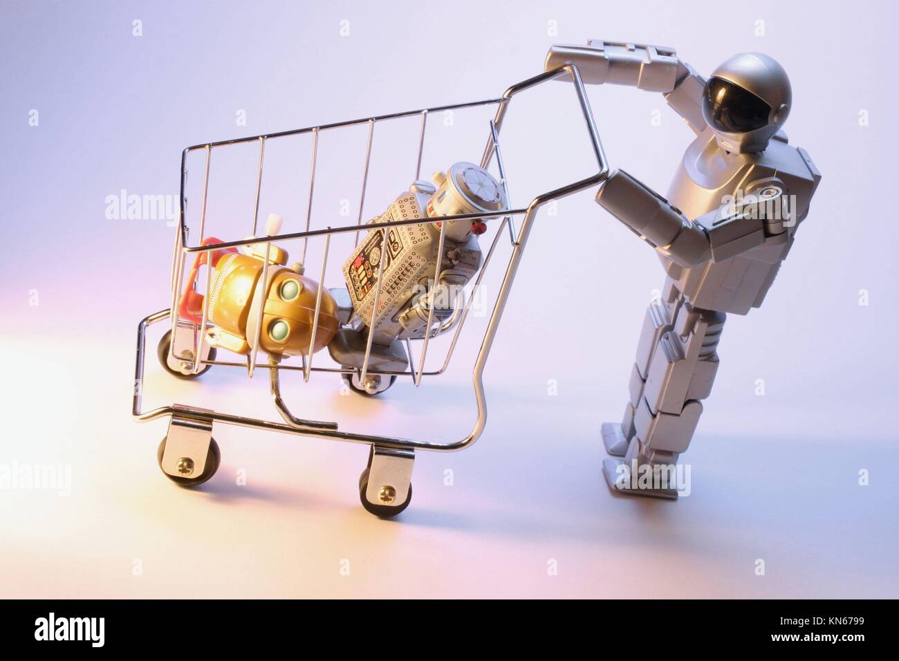 Robot shopping cart High Resolution Stock Photography and Images - Alamy