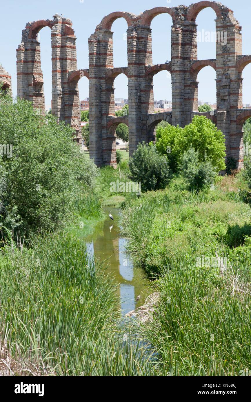 Roman aqueduct of los milagros hi-res stock photography and images - Alamy