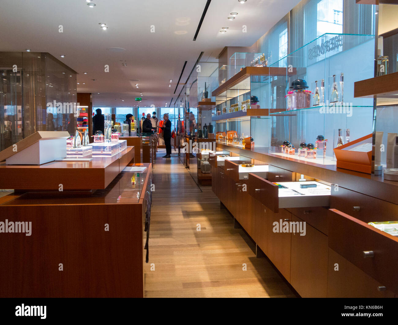 Hermes store interior hi-res stock photography and images - Alamy
