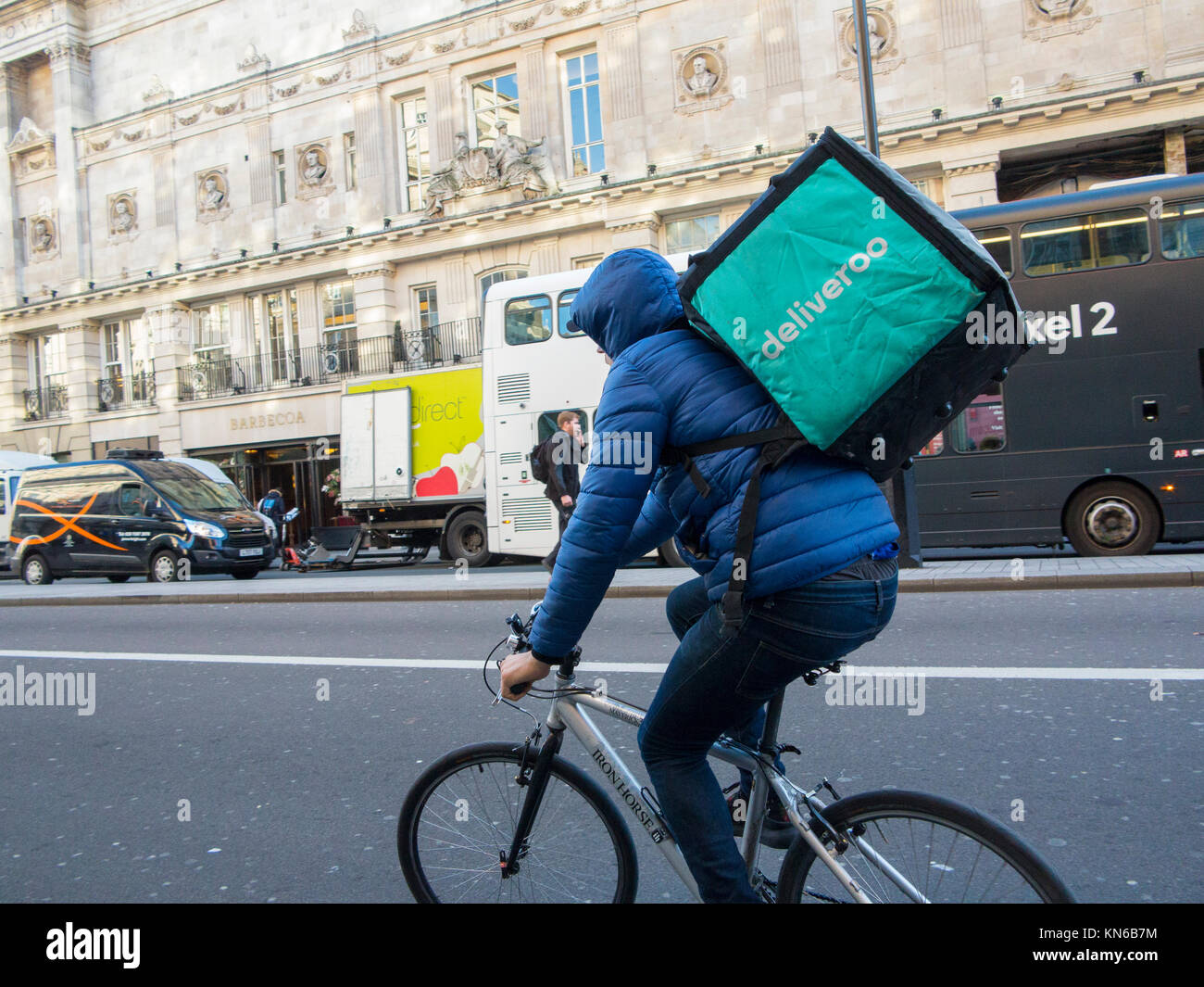Deliveroo cyclist hi-res stock photography and images - Alamy