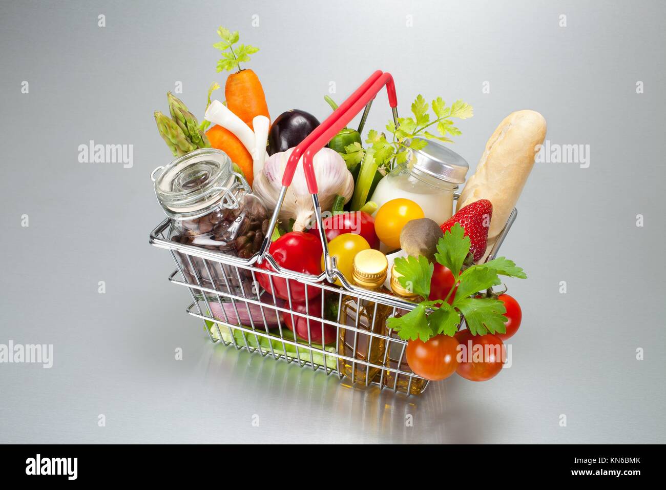 shopping cart with food Stock Photo - Alamy