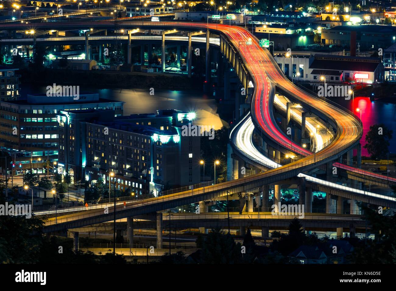 Portland oregon downtown hi-res stock photography and images - Alamy