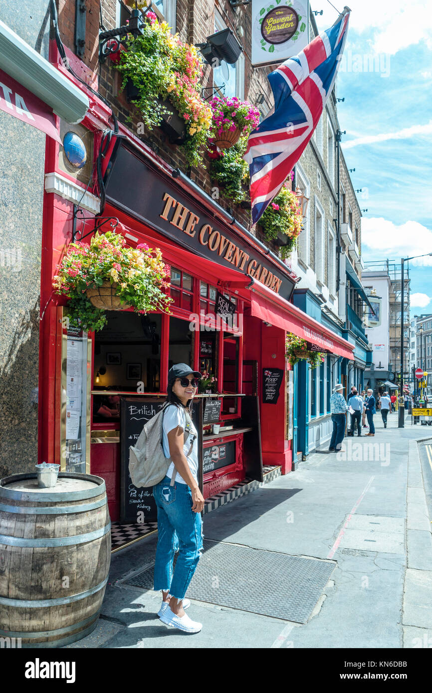 Uk sightseeing traveler hi-res stock photography and images - Alamy