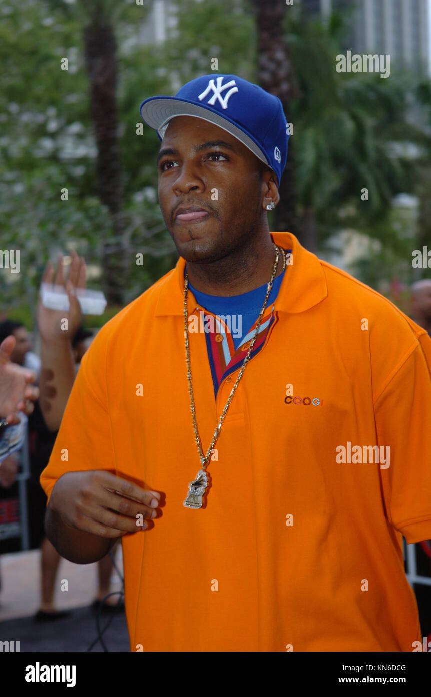 MIAMI - OCTOBER 10: Guests arrives at the 2004 Source Hip-Hop Music ...