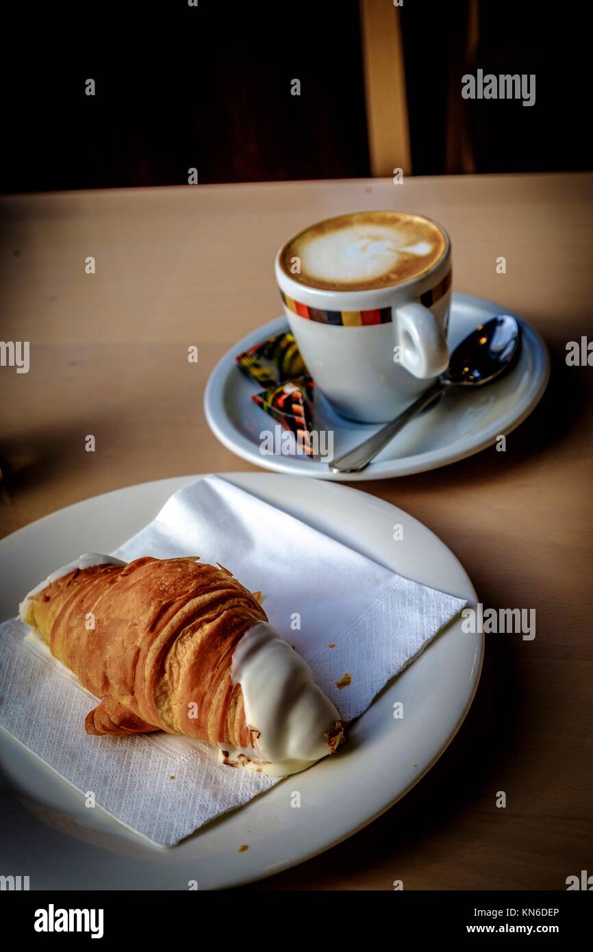 World breakfast hi-res stock photography and images - Alamy