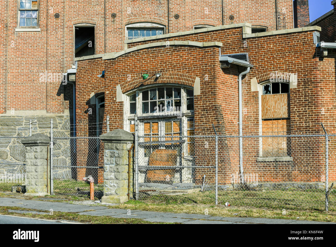 Lancaster, PA - January 25, 2017: An old, abandoned, and closed factory ...