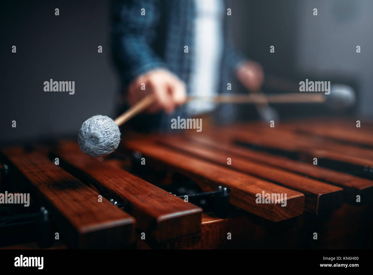 Vibraphone musical xylophone hi-res stock photography and images - Alamy