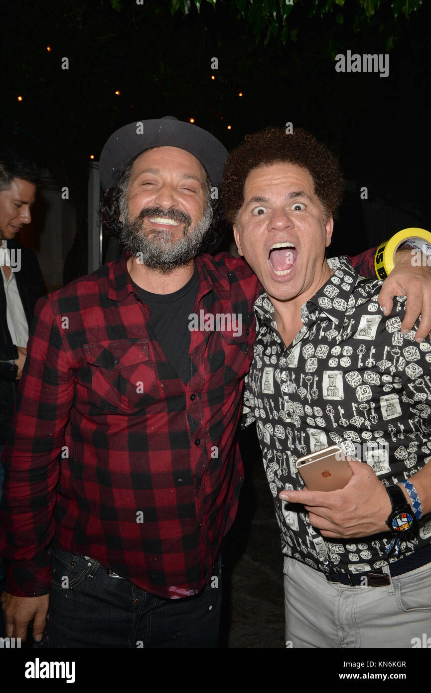 MIAMI BEACH, FL - DECEMBER 01: Mr. Brainwash, Romero Britto attends ...