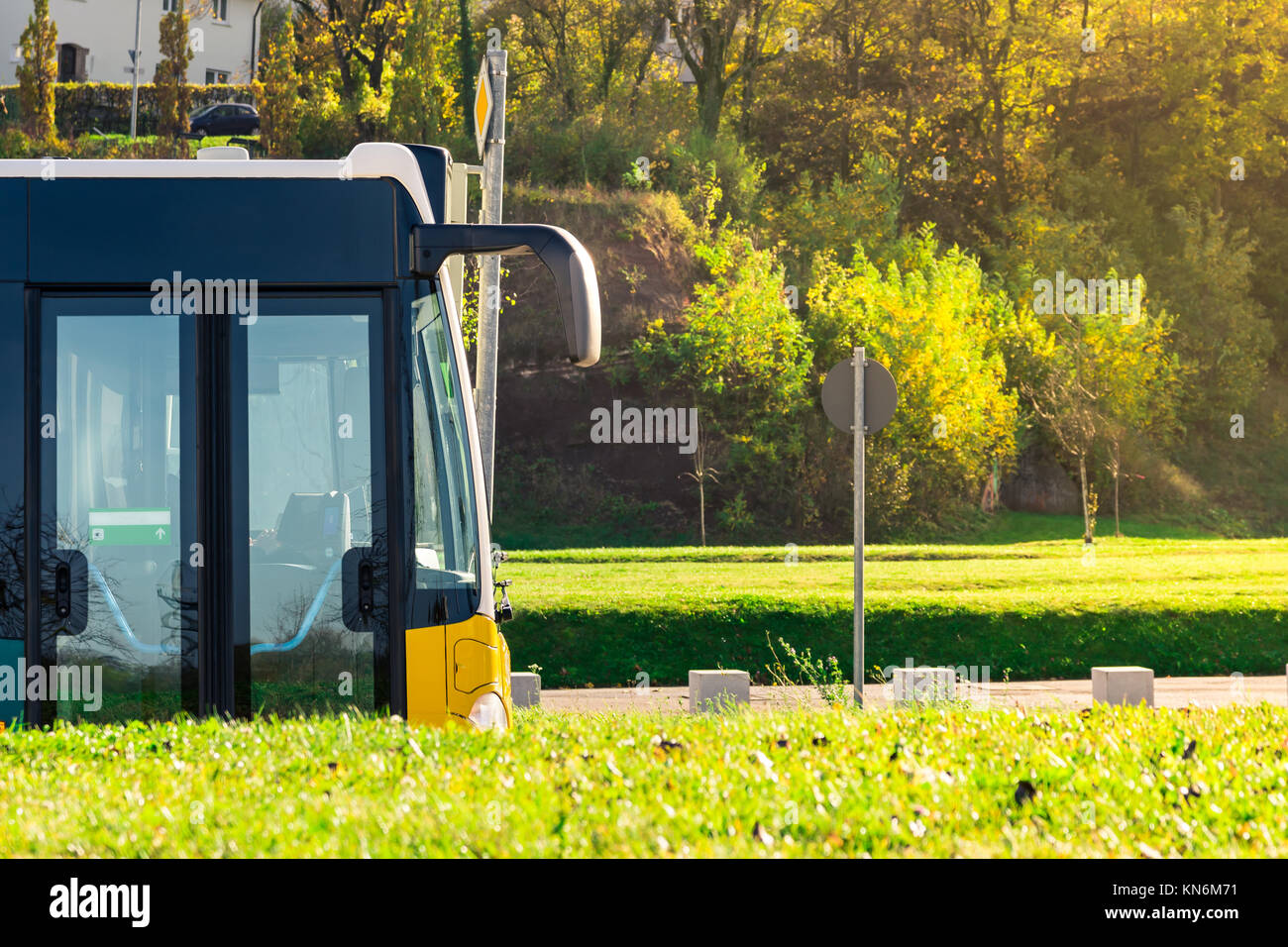 Sunshine bus hi-res stock photography and images - Alamy