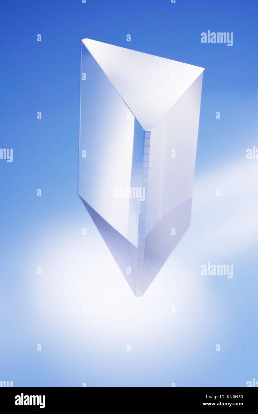 Triangular prism refraction hi-res stock photography and images - Alamy