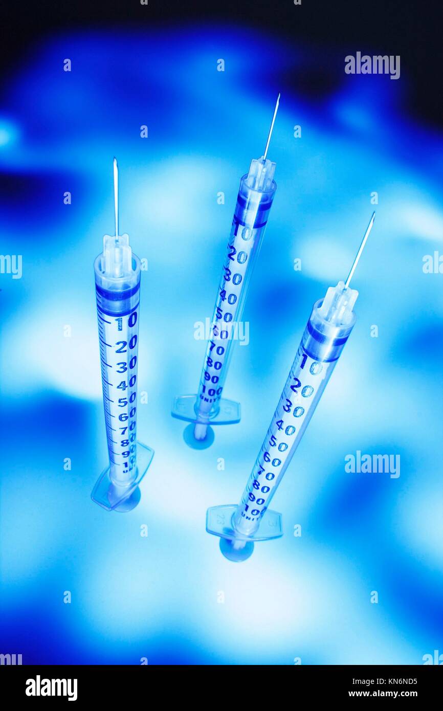 Disposable syringes medication pain management hi-res stock photography ...