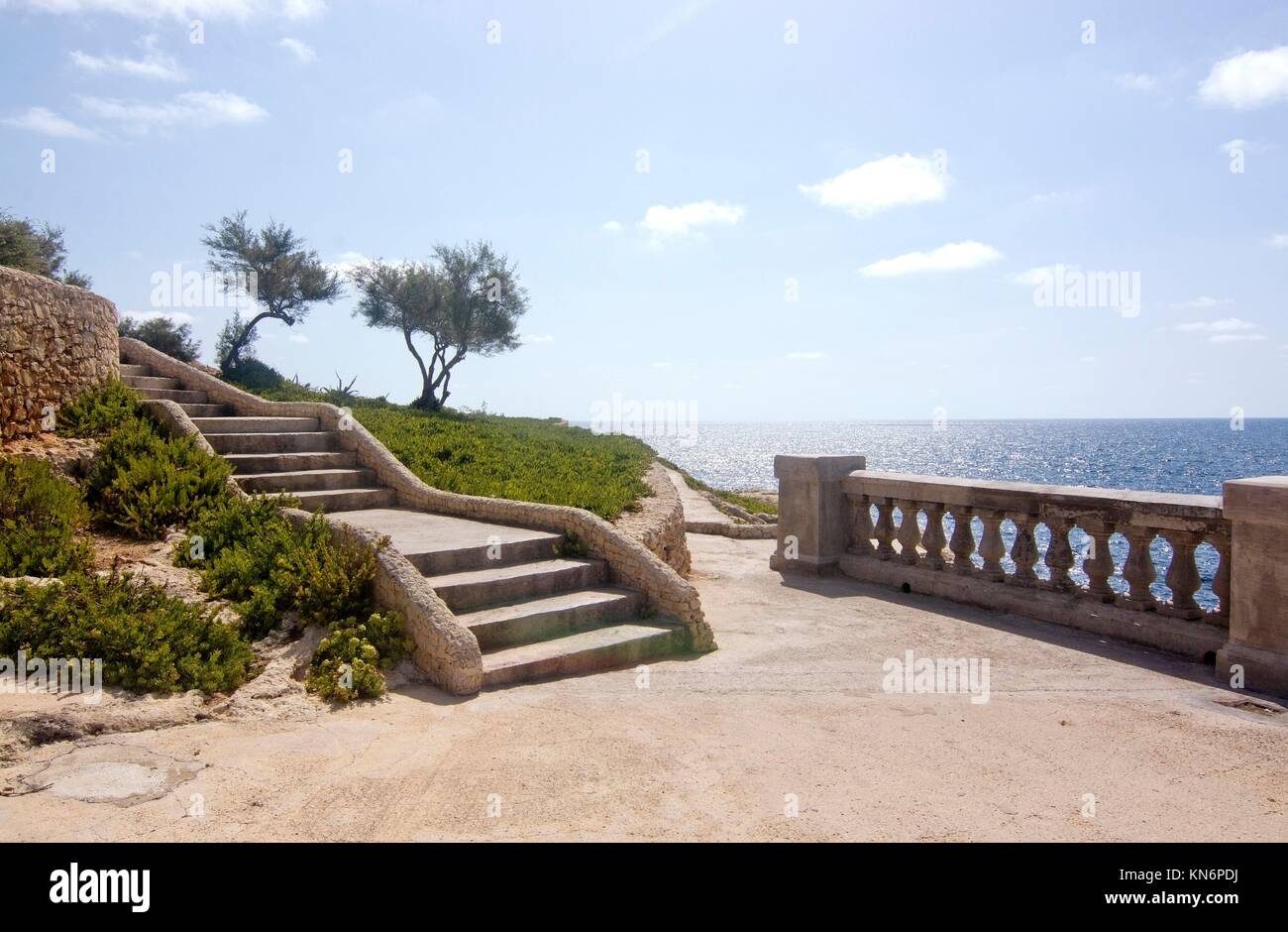 Sunny stairs hi-res stock photography and images - Alamy