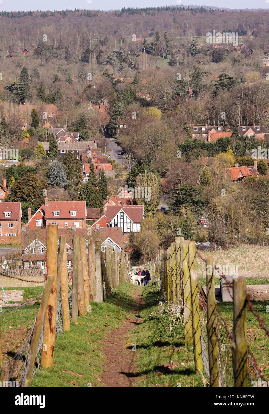 Footpath between fenced fields in the Chiltern Hills overlooking the ...