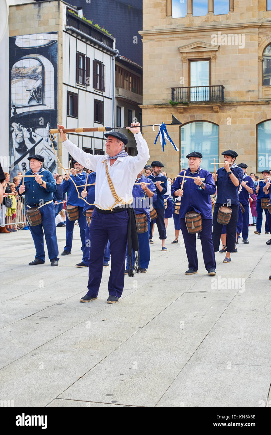 Tamborrada drum festival hi-res stock photography and images - Alamy