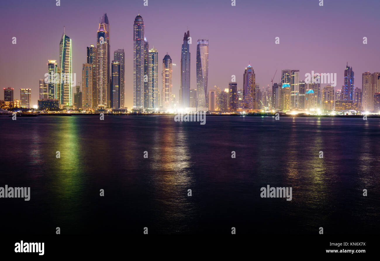 Dubai skyline 2016 hi-res stock photography and images - Alamy