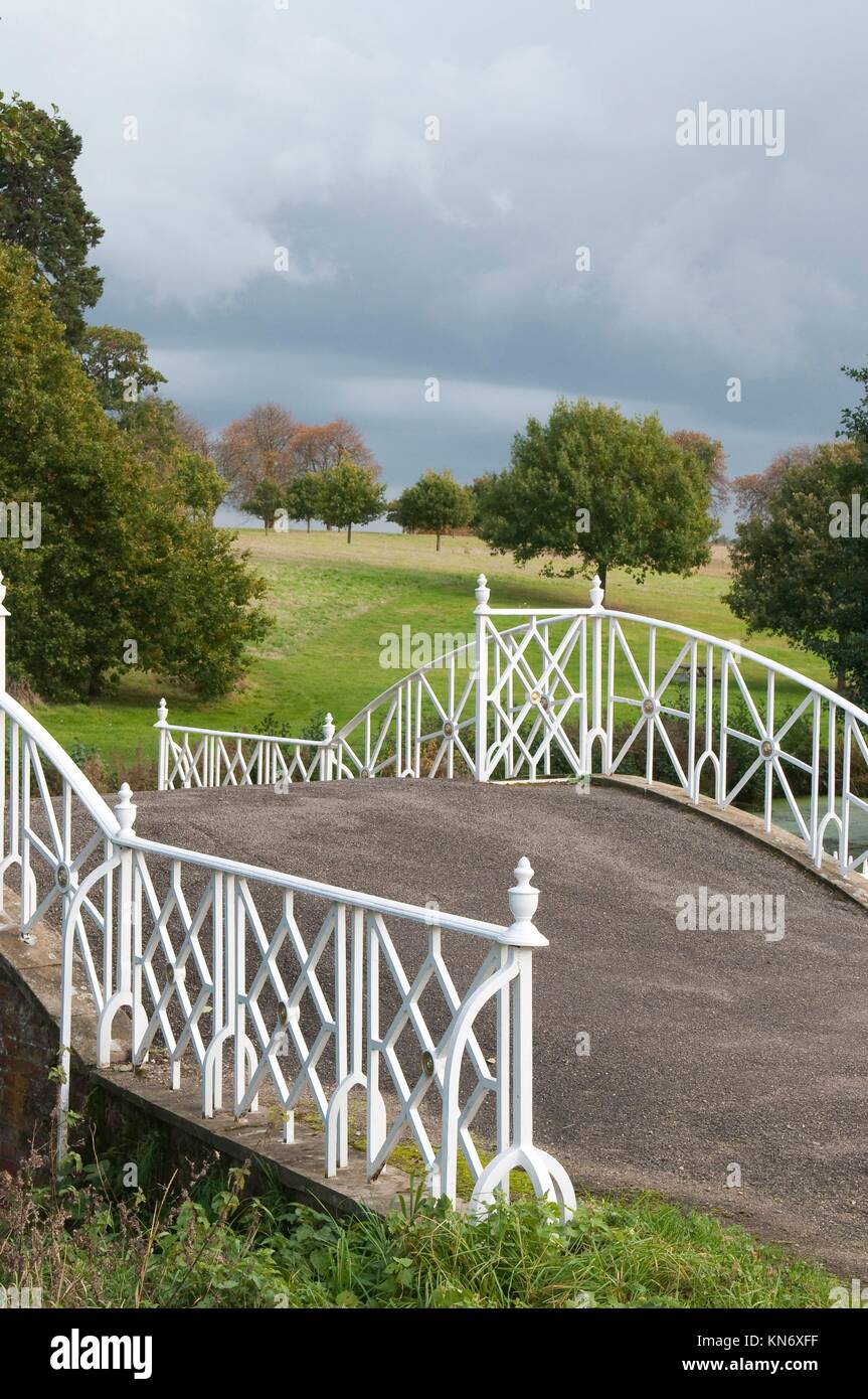 English landscape. Bridge over countryside river Stock Photo - Alamy