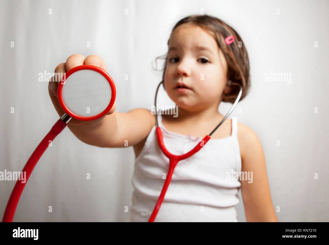 Stethoscope girl hi-res stock photography and images - Alamy