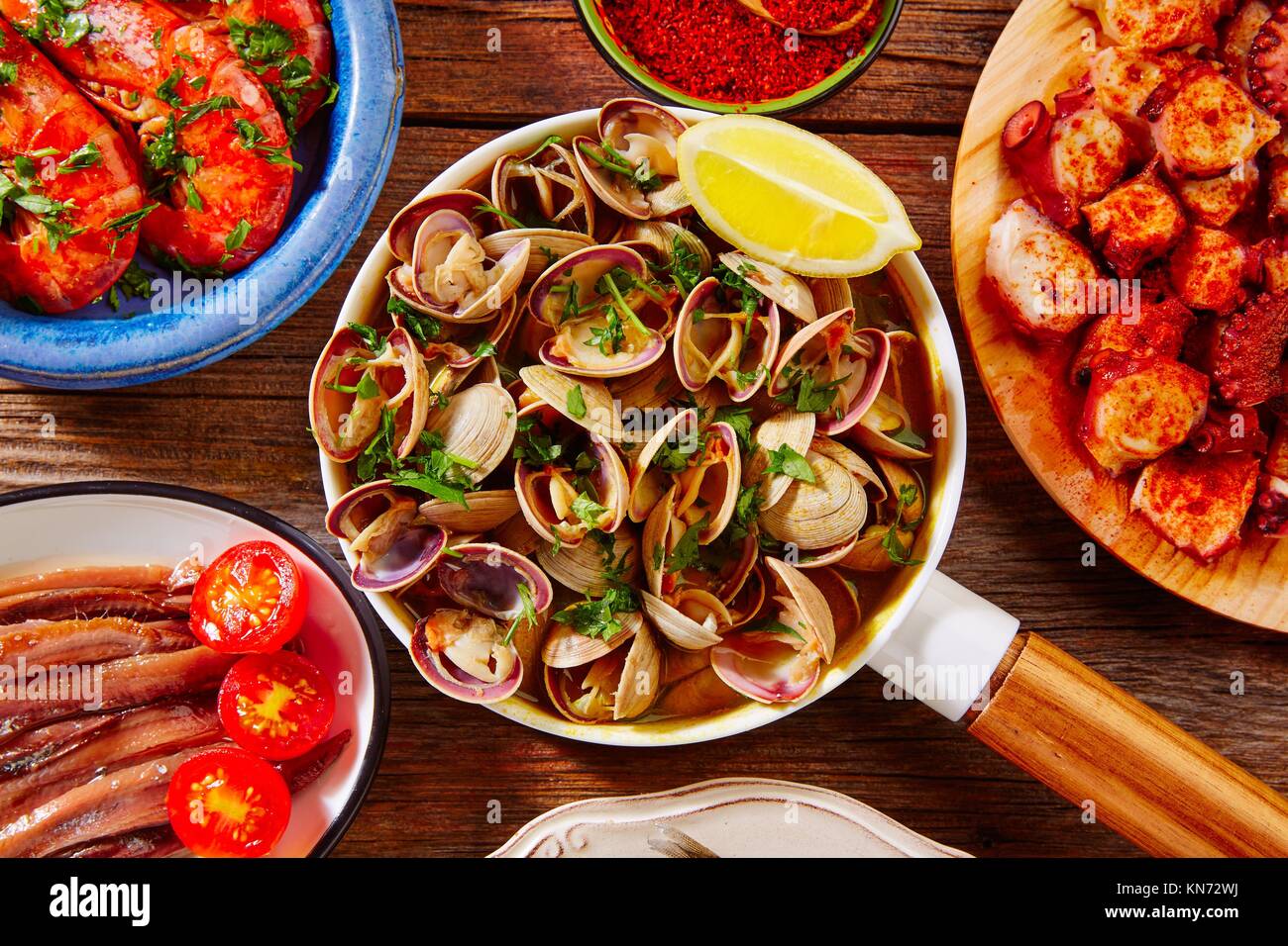 Tapa of pulpo hi-res stock photography and images - Alamy