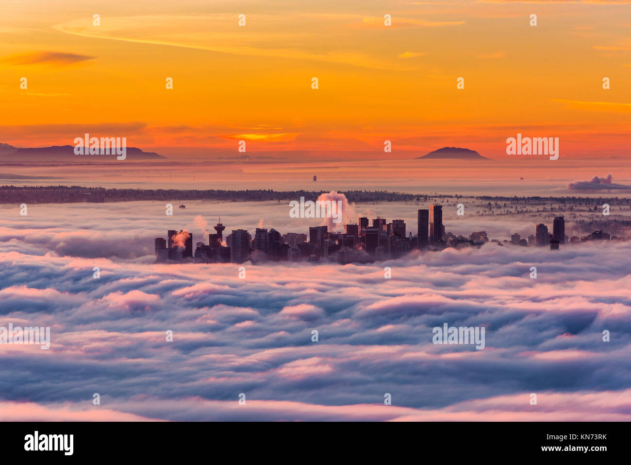 Temperature inversion hi-res stock photography and images - Alamy