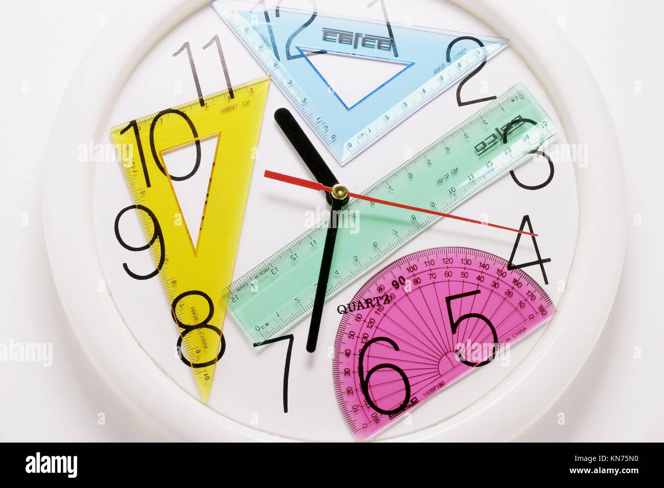 Geometric precision hi-res stock photography and images - Alamy