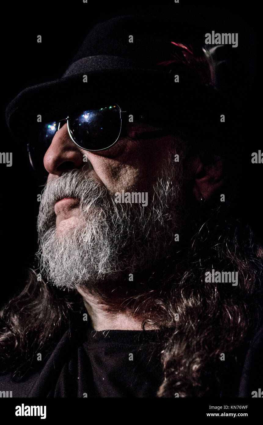 The Hitman Blues Band with the New York Horns in The Voodoo Rooms ...