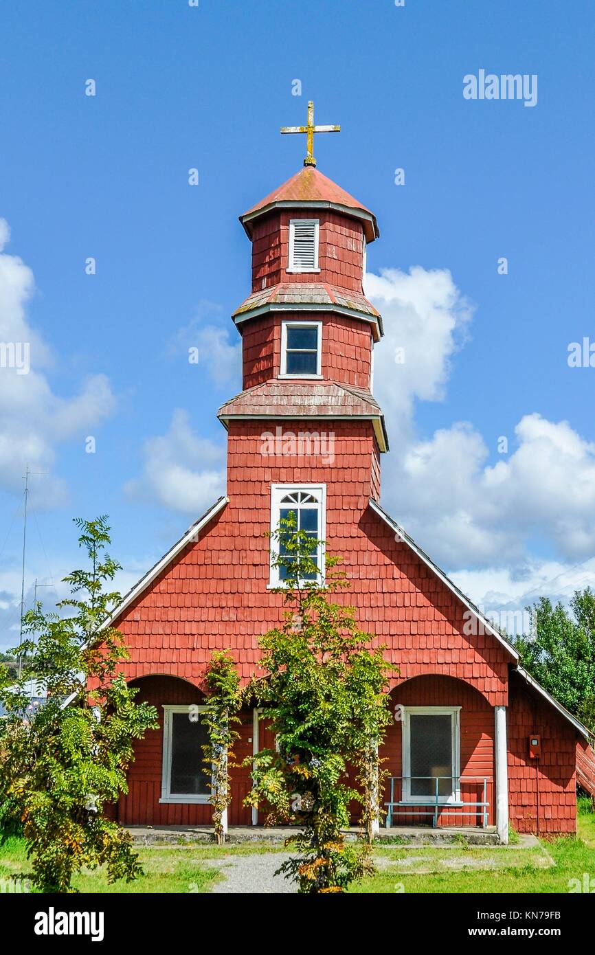 Wooden churches hi-res stock photography and images - Alamy