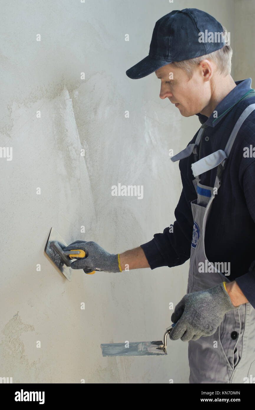 Man gets manually gypsum hi-res stock photography and images - Alamy