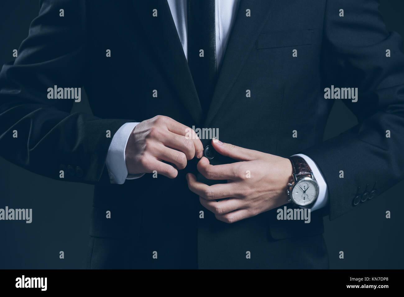 Studio portrait of young man,business concepts Stock Photo - Alamy