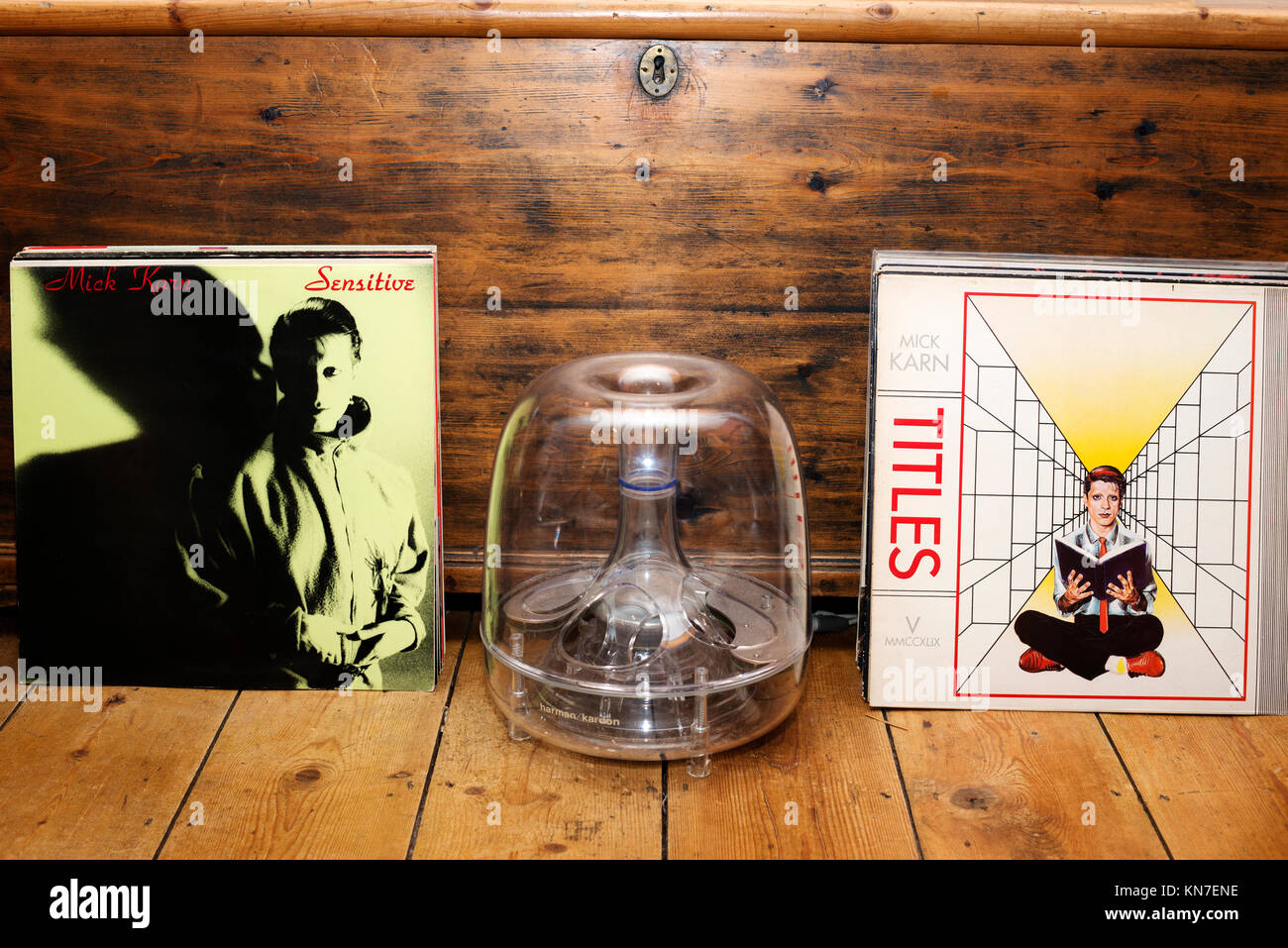 12 records hi-res stock photography and images - Alamy